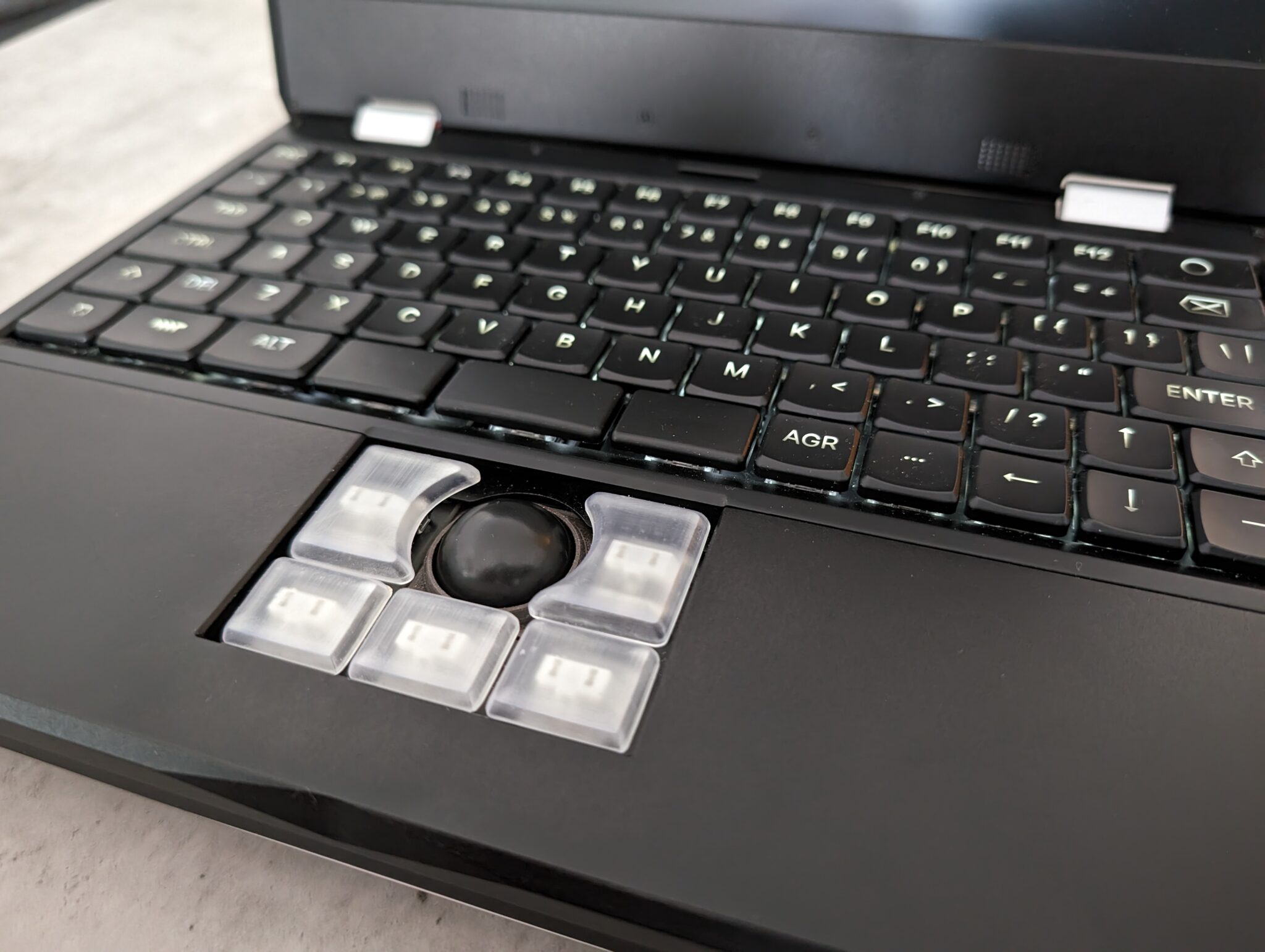 MNT Reform review: brutalist hardware, familiar software – OSnews